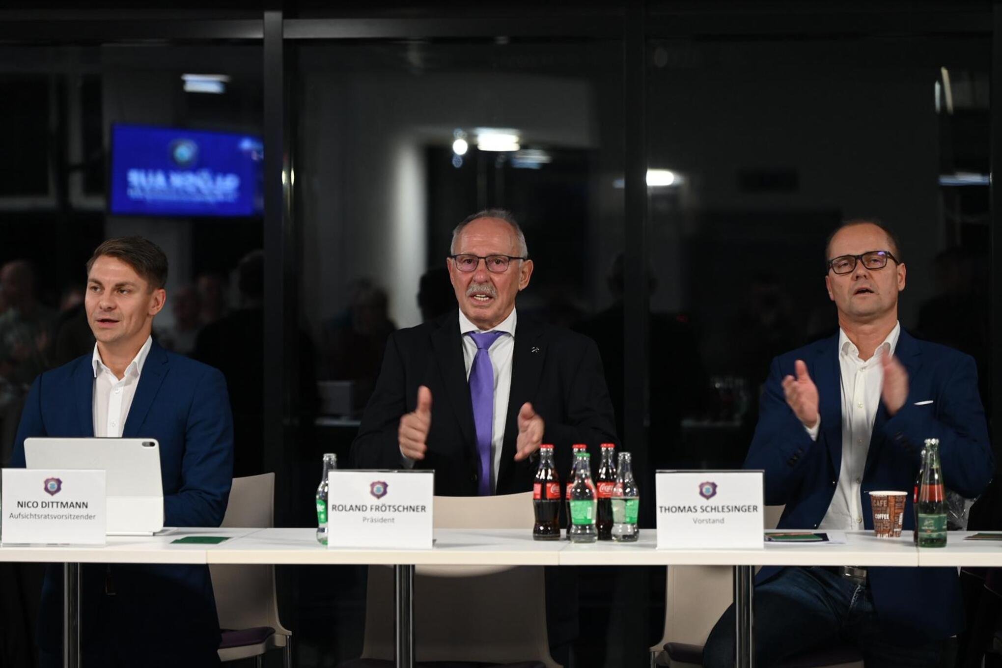 Mitgliederversammlung des FC Erzgebirge Aue: Neues Vorstands-Team steht ...