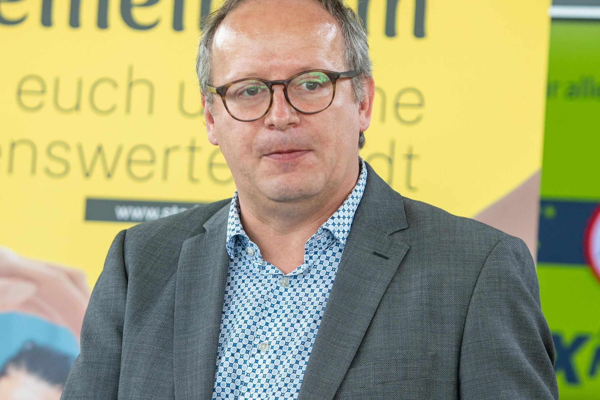 Branchenverband Plauener Spitze: „Merken den Husten der ...