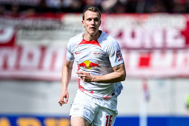 "Historische Vier" bleiben: Klostermann verlängert Vertrag bei RB Leipzig