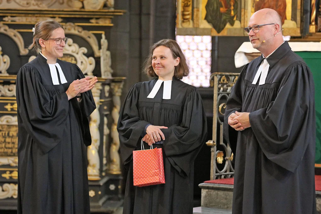 „Die Gemeinde ist mir ans Herz gewachsen“: Pfarrerin Insa Lautzas ...