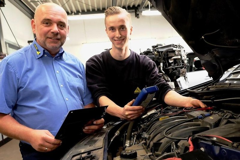 Netzschkauer ist der beste junge Kfz-Mechatroniker von Sachsen