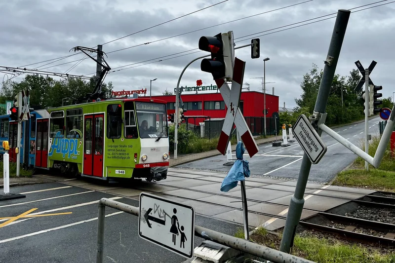 Nach Unfällen am Tram-Übergang in Marienthal: Wie Zwickaus ...