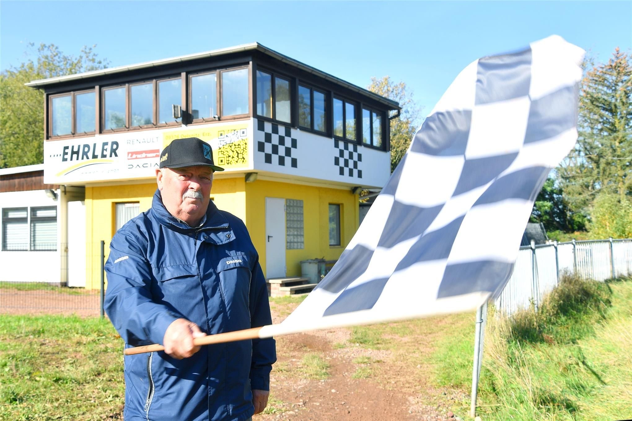 Nach 40 Jahren: Motorsport-Urgestein gibt die Zielflagge ab